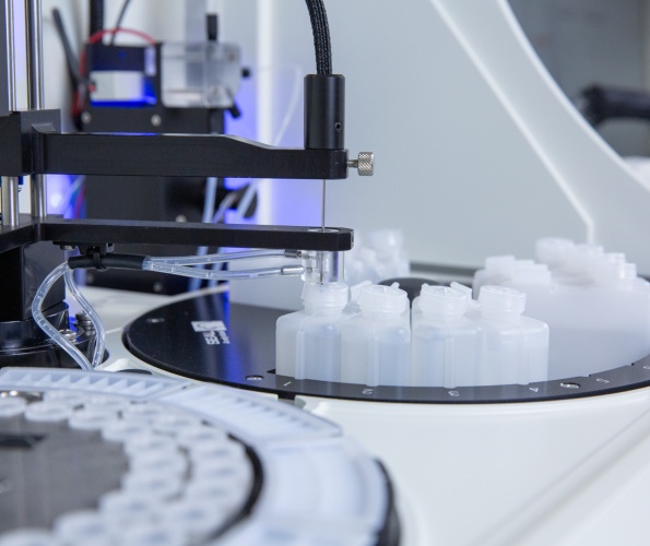 AQ300 Discrete Analyzer | SEAL Analytical